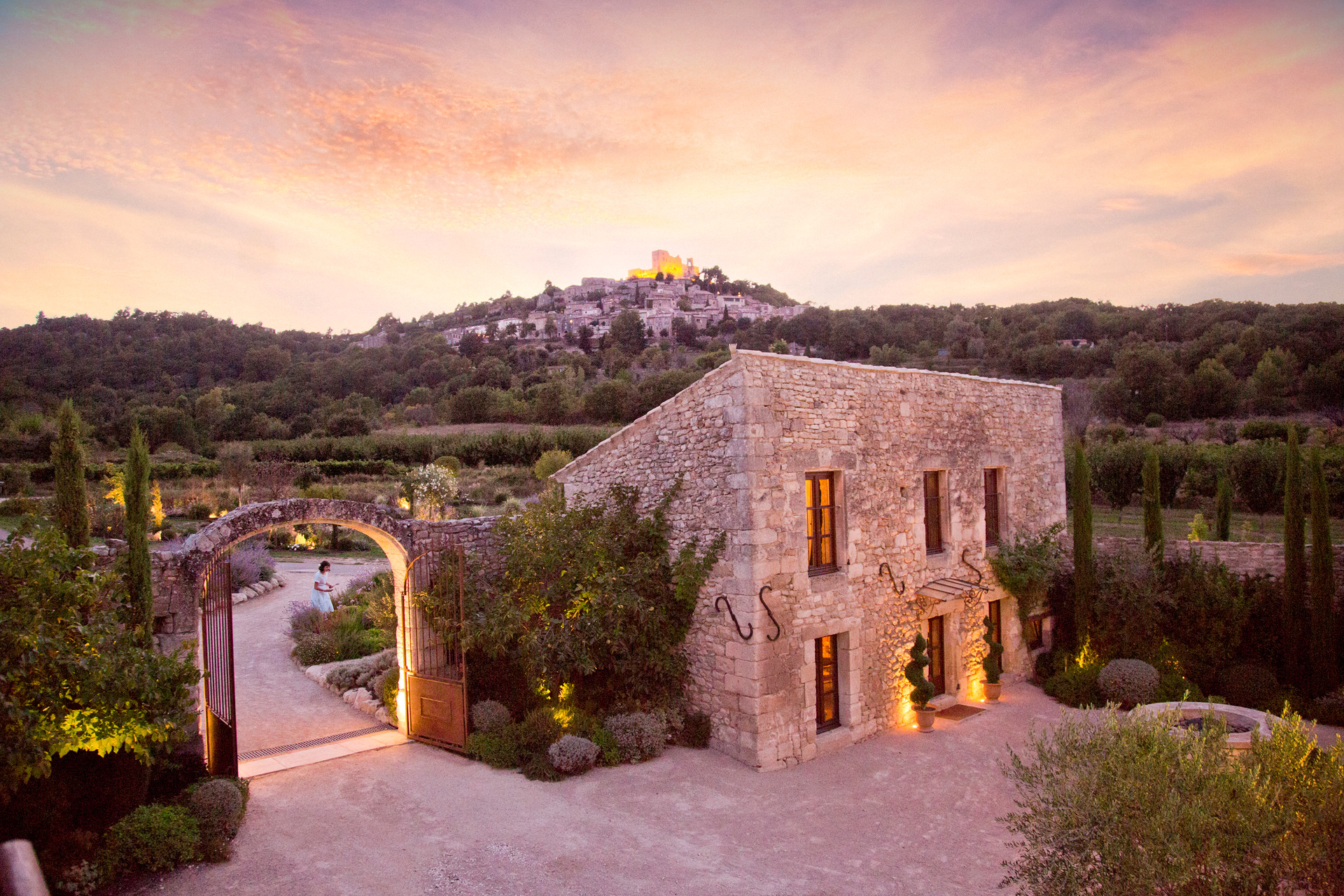 Explore unforgettable SCAD Lacoste and discover The University for ... Explore unforgettable SCAD Lacoste and discover The University for ...