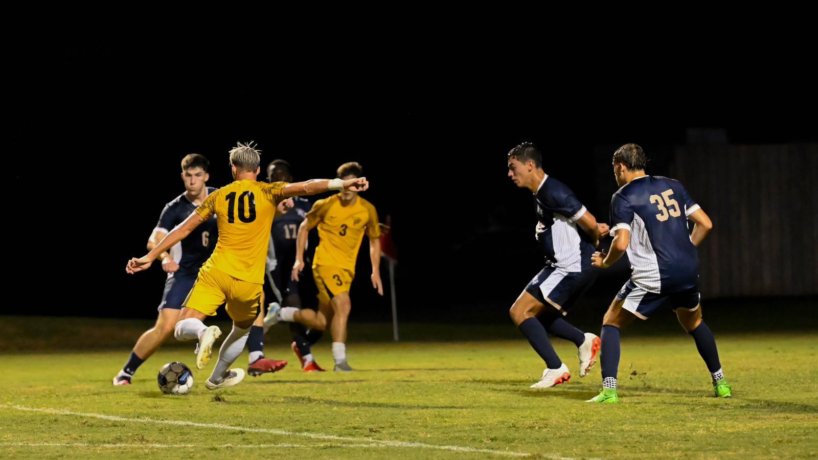 Goic goes for goal | SCAD.edu