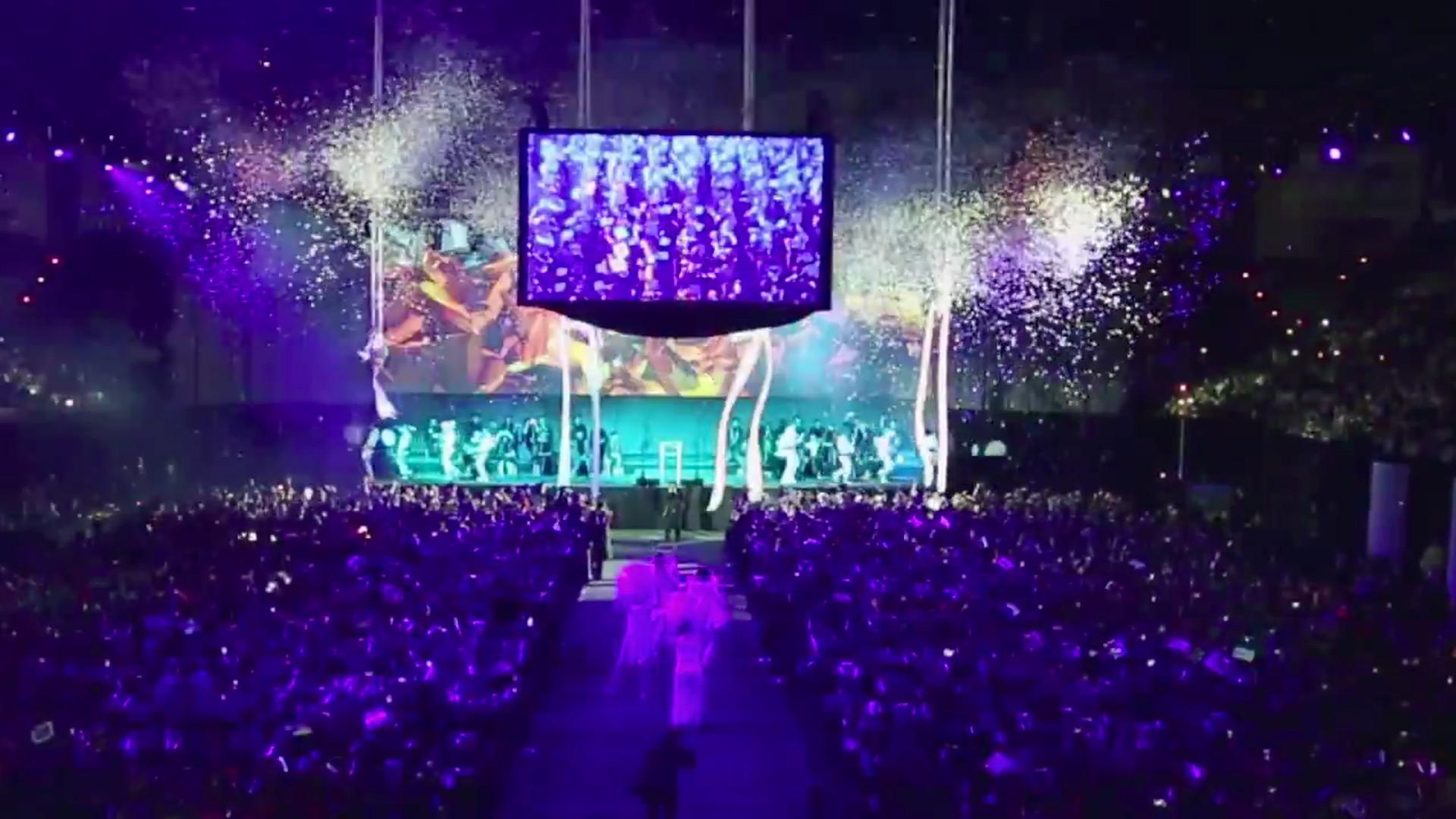 The 'how' behind the 'wow moment' of Commencement 2015 | SCAD.edu