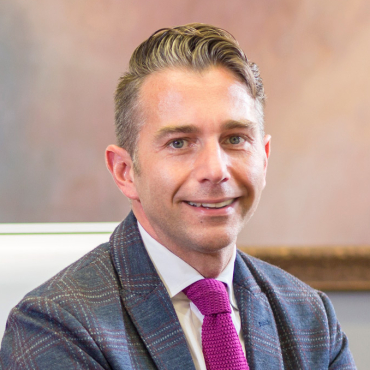 Luxury and brand management faculty | SCAD